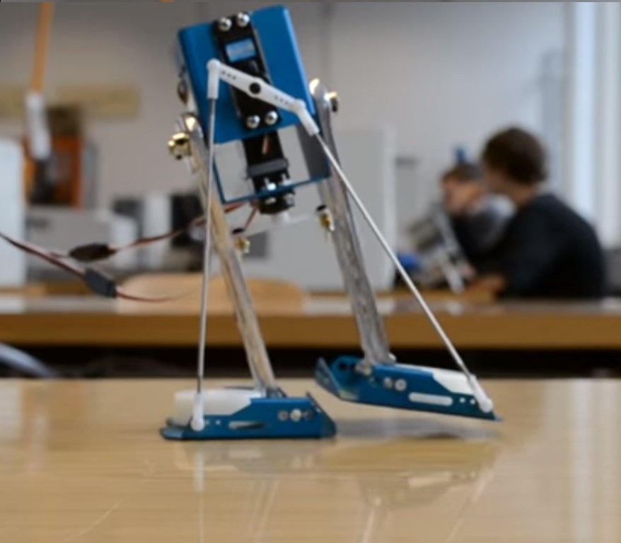 Etudes des différentes configurations de robots bipèdes